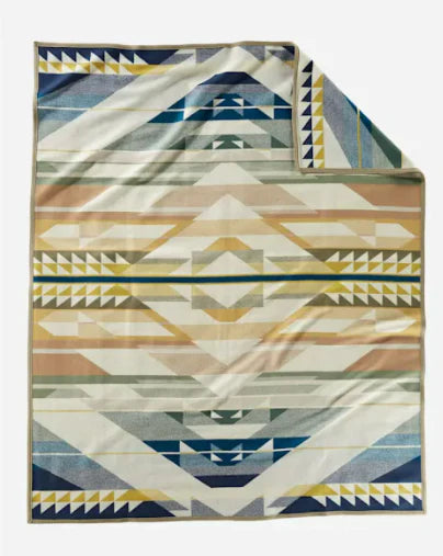 Pendleton Fossil Springs Blanket – Wanuskewin Collective